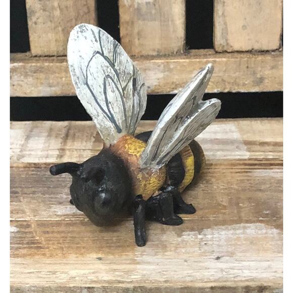 Accents | Realistic Resin Bumble Bee Honey Bee Bumblebee Farmhouse ...